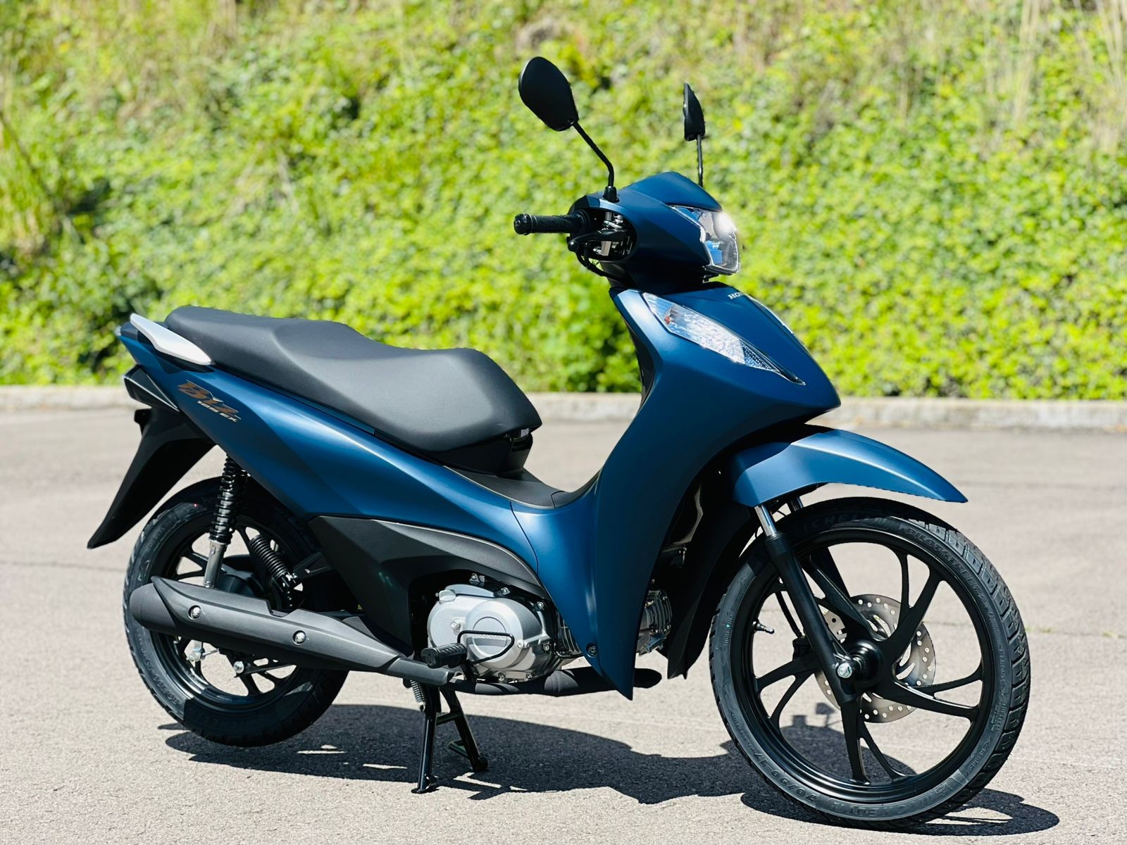 HONDA - BIZ 125 - 2025/2025 - Azul - R$ 19.990,00 - Spanholi Motos