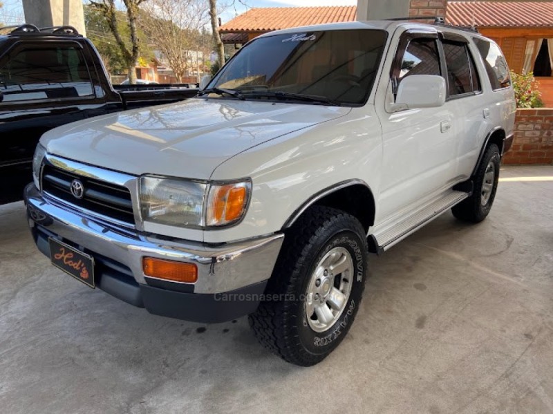 TOYOTA - HILUX SW4 - 1997/1998 - Branca - R$ 80.000,00 - Hods Car