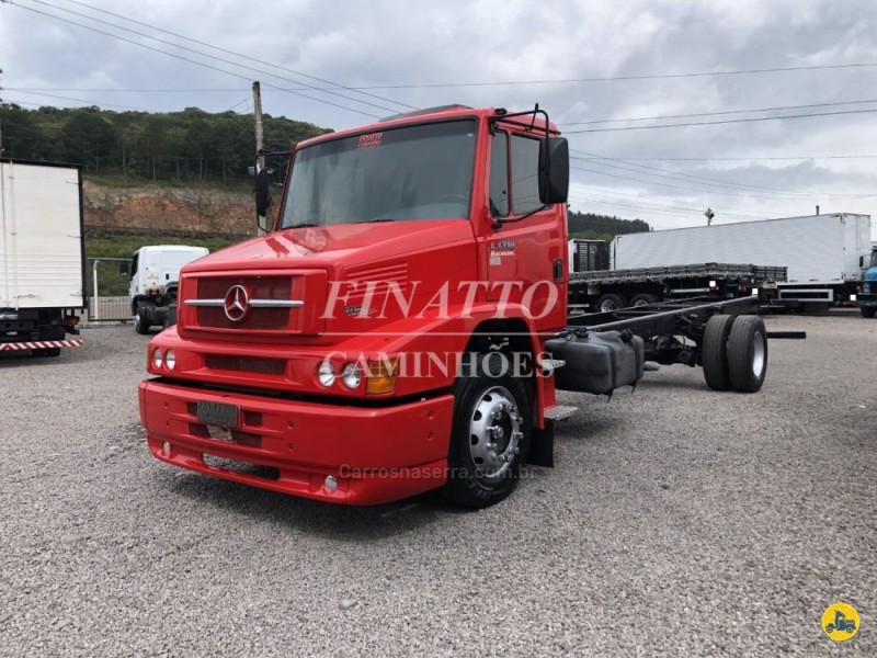 MERCEDES-BENZ - L-1318 - 2009/2009 - Vermelha - Sob Consulta - Finatto ...